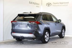 Pelēks Toyota RAV4 2023 Tallina, ar dzinēja tilpumu 1.99 L un nobraukumu 39 tūkst. km par 31900 €, foto 3 vietnē AUTOMOTO.COM.LV