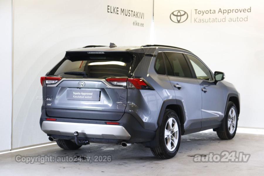 Pelēks Toyota RAV4 2023 Tallina, ar dzinēja tilpumu 1.99 L un nobraukumu 39 tūkst. km par 31900 €, foto 3 vietnē AUTOMOTO.COM.LV