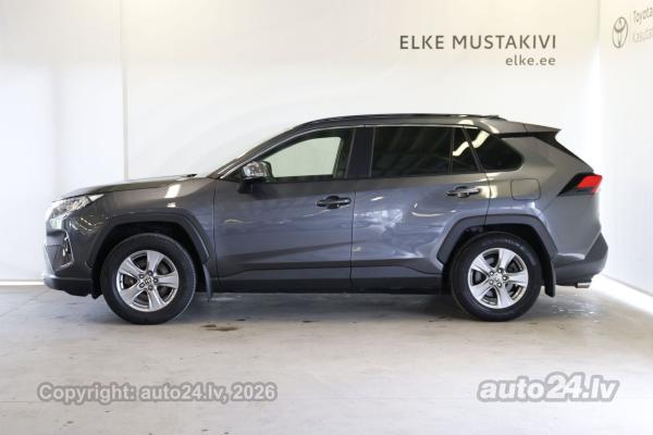 Grey Toyota RAV4 2023 in Tallinn, with an engine capacity of 1.99 L and mileage of 39 thousand km for 31900 €, photo 3 on AUTOMOTO.COM.LV