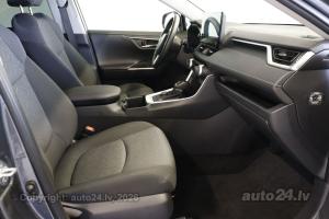 Pelēks Toyota RAV4 2023 Tallina, ar dzinēja tilpumu 1.99 L un nobraukumu 39 tūkst. km par 31900 €, foto 7 vietnē AUTOMOTO.COM.LV