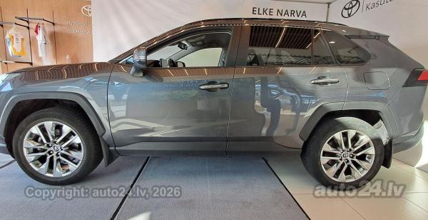 Pelēks Toyota RAV4 2023 Narva, ar dzinēja tilpumu 2.49 L un nobraukumu 56 tūkst. km par 36390 €, foto 3 vietnē AUTOMOTO.COM.LV