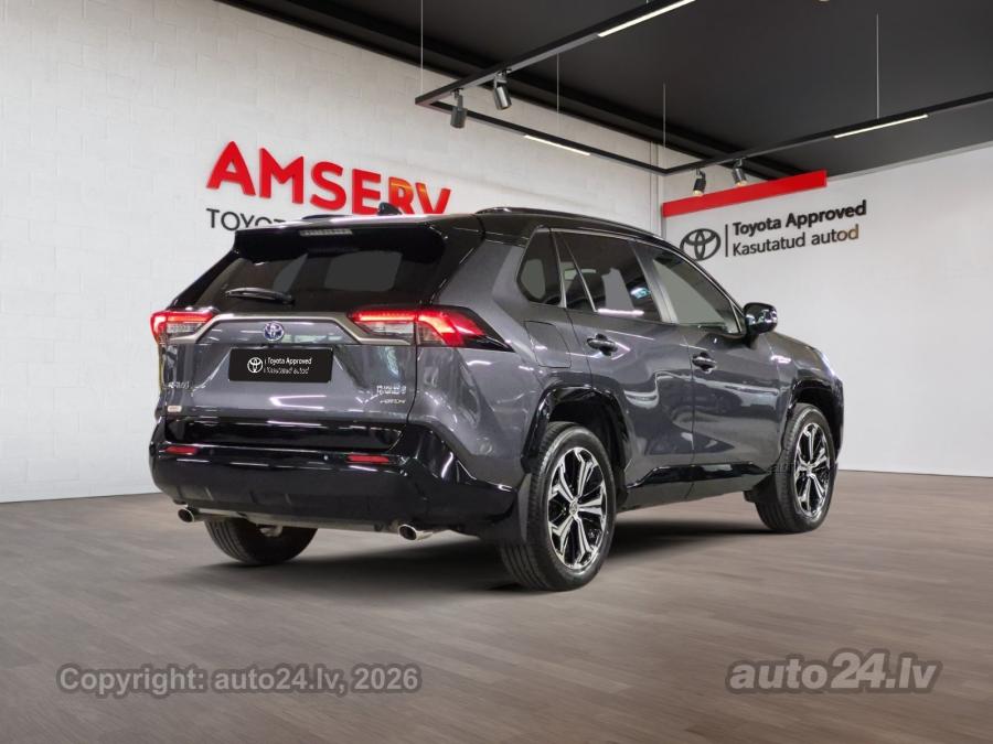 Grey Toyota RAV4 2023 in Tallinn, with an engine capacity of 2.50 L and mileage of 50 thousand km for 42990 €, photo 3 on AUTOMOTO.COM.LV