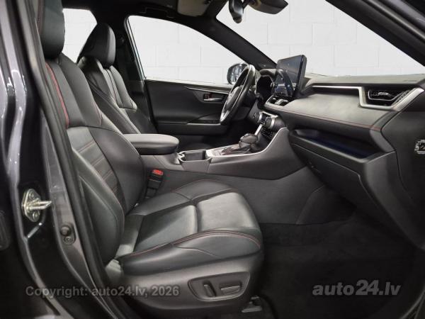 Pelēks Toyota RAV4 2023 Tallina, ar dzinēja tilpumu 2.50 L un nobraukumu 50 tūkst. km par 42990 €, foto 6 vietnē AUTOMOTO.COM.LV