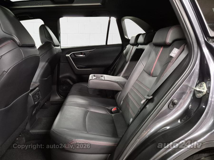 Grey Toyota RAV4 2023 in Tallinn, with an engine capacity of 2.50 L and mileage of 50 thousand km for 42990 €, photo 20 on AUTOMOTO.COM.LV