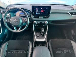 Pelēks Toyota RAV4 2023 Tallina, ar dzinēja tilpumu 2.50 L un nobraukumu 105 tūkst. km par 33690 €, foto 6 vietnē AUTOMOTO.COM.LV