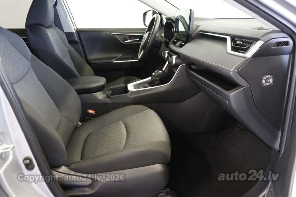 Toyota RAV4 2023 Tallina vietnÄ PelÄks Toyota RAV4 2023 Tallina, ar dzinÄja tilpumu 1.99 L un nobraukumu 94 tÅ«kst. km par 28500 ā¬, foto 7 vietnÄ AUTOMOTO.COM.LV