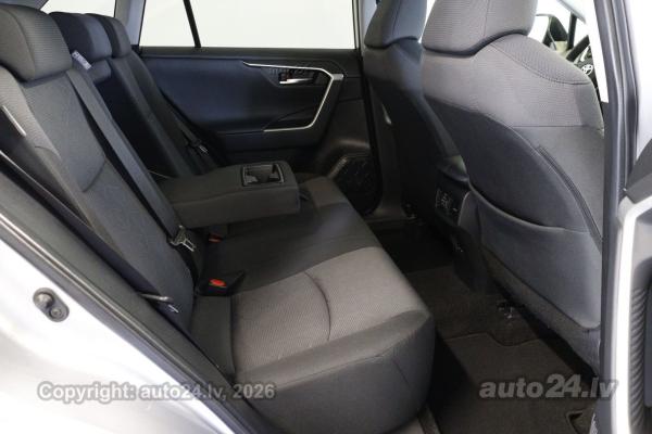 Toyota RAV4 2023 Tallina vietnÄ PelÄks Toyota RAV4 2023 Tallina, ar dzinÄja tilpumu 1.99 L un nobraukumu 94 tÅ«kst. km par 28500 ā¬, foto 8 vietnÄ AUTOMOTO.COM.LV
