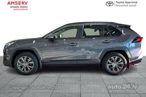 Pelēks Toyota RAV4 2024 Pērnava, ar dzinēja tilpumu 2.50 L un nobraukumu 52 tūkst. km par 38990 €, foto 3 vietnē AUTOMOTO.COM.LV