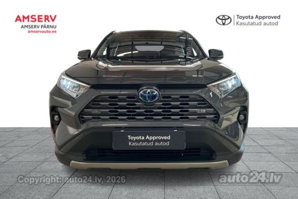Pelēks Toyota RAV4 2024 Pērnava, ar dzinēja tilpumu 2.50 L un nobraukumu 52 tūkst. km par 38990 €, foto 5 vietnē AUTOMOTO.COM.LV