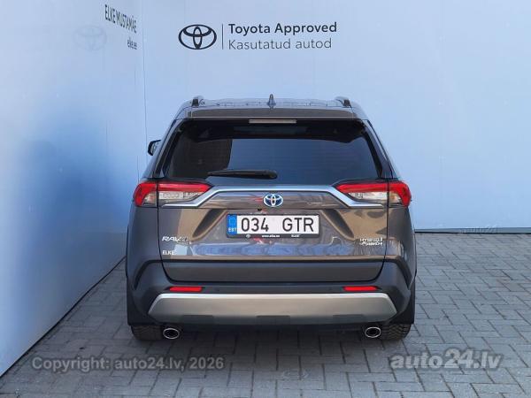 Pelēks Toyota RAV4 2024 Tallina, ar dzinēja tilpumu 2.49 L un nobraukumu 33 tūkst. km par 37995 €, foto 4 vietnē AUTOMOTO.COM.LV