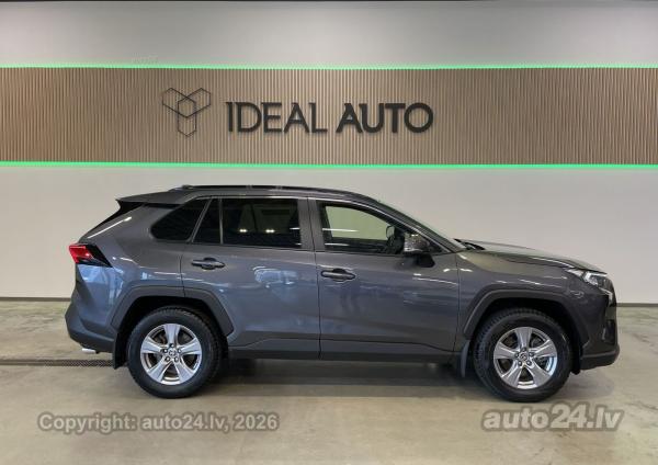Grey Toyota RAV4 2024 in Tallinn, with an engine capacity of 2.50 L and mileage of 46 thousand km for 34990 €, photo 3 on AUTOMOTO.COM.LV