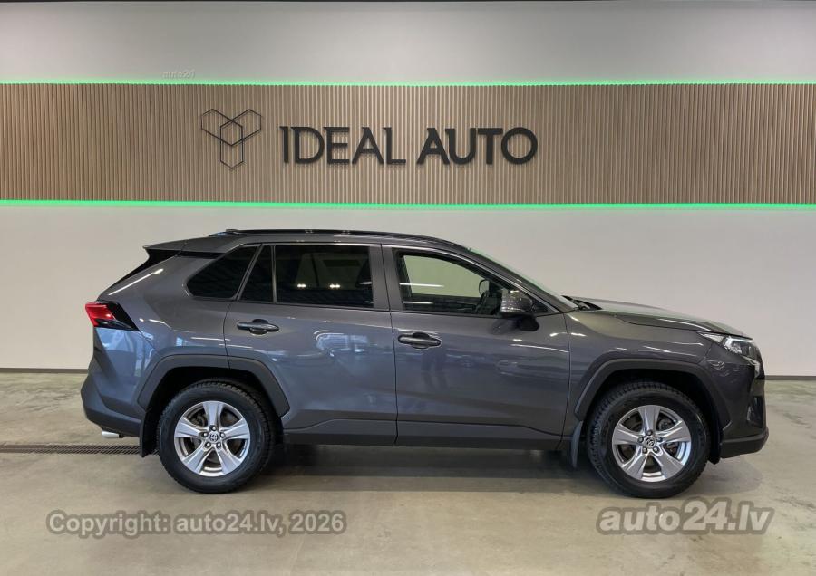 Grey Toyota RAV4 2024 in Tallinn, with an engine capacity of 2.50 L and mileage of 46 thousand km for 34990 €, photo 4 on AUTOMOTO.COM.LV