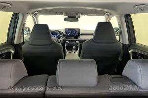 Grey Toyota RAV4 2024 in Tallinn, with an engine capacity of 2.50 L and mileage of 46 thousand km for 34990 €, photo 16 on AUTOMOTO.COM.LV