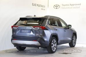 Pelēks Toyota RAV4 2024 Tallina, ar dzinēja tilpumu 2.49 L un nobraukumu 31 tūkst. km par 37900 €, foto 3 vietnē AUTOMOTO.COM.LV