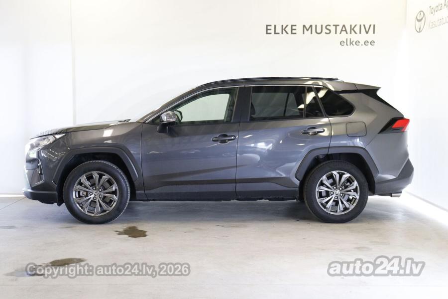 Pelēks Toyota RAV4 2024 Tallina, ar dzinēja tilpumu 2.49 L un nobraukumu 31 tūkst. km par 37900 €, foto 4 vietnē AUTOMOTO.COM.LV
