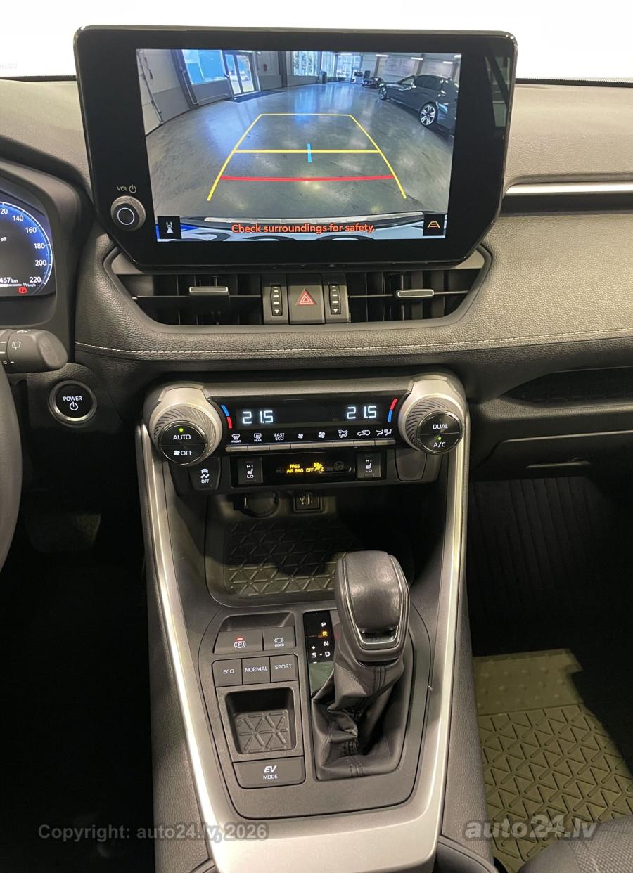 Pelēks Toyota RAV4 2024 Tallina, ar dzinēja tilpumu 2.50 L un nobraukumu 43 tūkst. km par 34990 €, foto 17 vietnē AUTOMOTO.COM.LV