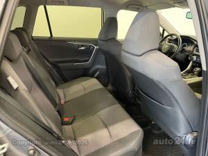 Pelēks Toyota RAV4 2024 Tallina, ar dzinēja tilpumu 2.50 L un nobraukumu 54 tūkst. km par 34990 €, foto 12 vietnē AUTOMOTO.COM.LV