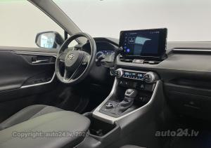 Pelēks Toyota RAV4 2024 Tallina, ar dzinēja tilpumu 2.50 L un nobraukumu 54 tūkst. km par 34990 €, foto 13 vietnē AUTOMOTO.COM.LV