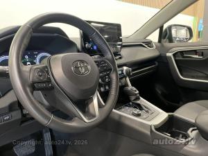 Pelēks Toyota RAV4 2024 Tallina, ar dzinēja tilpumu 2.50 L un nobraukumu 54 tūkst. km par 34990 €, foto 14 vietnē AUTOMOTO.COM.LV