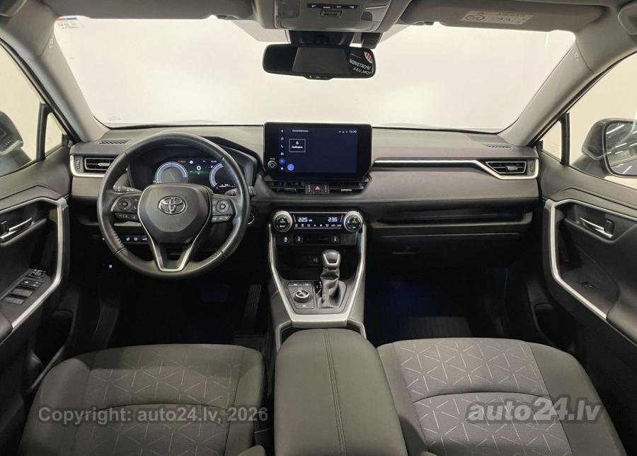 Pelēks Toyota RAV4 2024 Tallina, ar dzinēja tilpumu 2.50 L un nobraukumu 54 tūkst. km par 34990 €, foto 15 vietnē AUTOMOTO.COM.LV