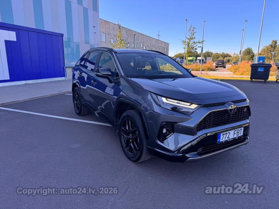 Pelēks Toyota RAV4 2024 Tallina, ar dzinēja tilpumu 2.50 L un nobraukumu 57 tūkst. km par 48500 €, foto 9 vietnē AUTOMOTO.COM.LV