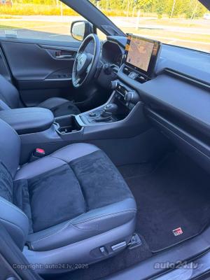 Pelēks Toyota RAV4 2024 Tallina, ar dzinēja tilpumu 2.50 L un nobraukumu 57 tūkst. km par 48500 €, foto 12 vietnē AUTOMOTO.COM.LV