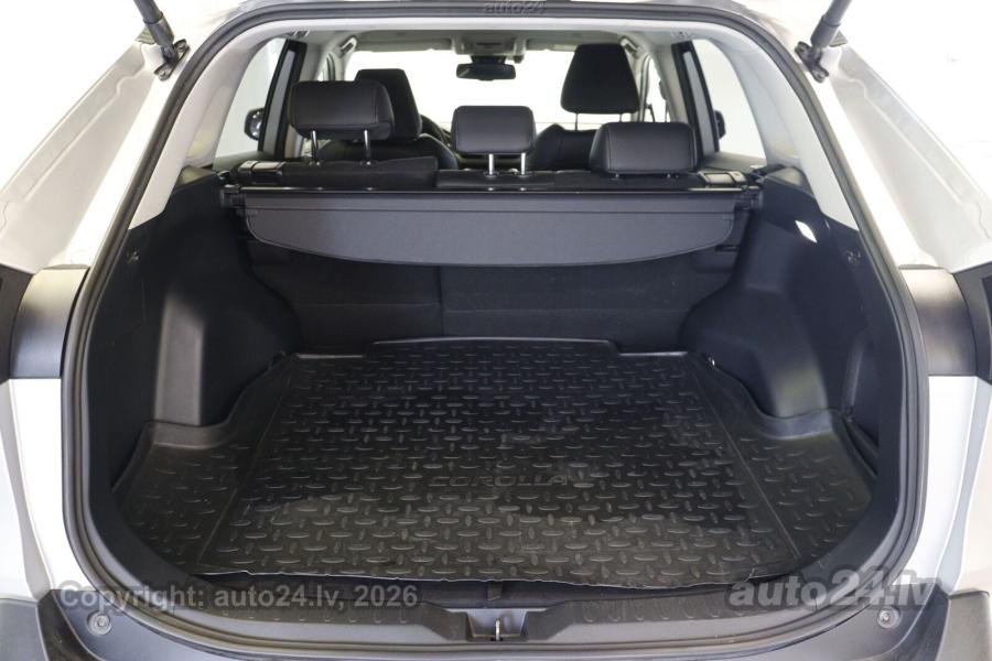Pelēks Toyota RAV4 2024 Tallina, ar dzinēja tilpumu 2.49 L un nobraukumu 47 tūkst. km par 37600 €, foto 11 vietnē AUTOMOTO.COM.LV