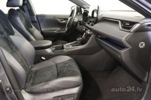 Grey Toyota RAV4 2024 in Tallinn, with an engine capacity of 2.49 L and mileage of 57 thousand km for 41500 €, photo 7 on AUTOMOTO.COM.LV