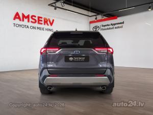 Pelēks Toyota RAV4 2024 Tallina, ar dzinēja tilpumu 2.50 L un nobraukumu 59 tūkst. km par 36990 €, foto 5 vietnē AUTOMOTO.COM.LV
