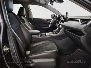 Pelēks Toyota RAV4 2024 Tallina, ar dzinēja tilpumu 2.50 L un nobraukumu 59 tūkst. km par 36990 €, foto 7 vietnē AUTOMOTO.COM.LV