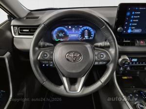Pelēks Toyota RAV4 2024 Tallina, ar dzinēja tilpumu 2.50 L un nobraukumu 59 tūkst. km par 36990 €, foto 13 vietnē AUTOMOTO.COM.LV