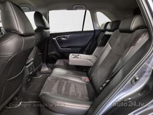 Pelēks Toyota RAV4 2024 Tallina, ar dzinēja tilpumu 2.50 L un nobraukumu 59 tūkst. km par 36990 €, foto 19 vietnē AUTOMOTO.COM.LV