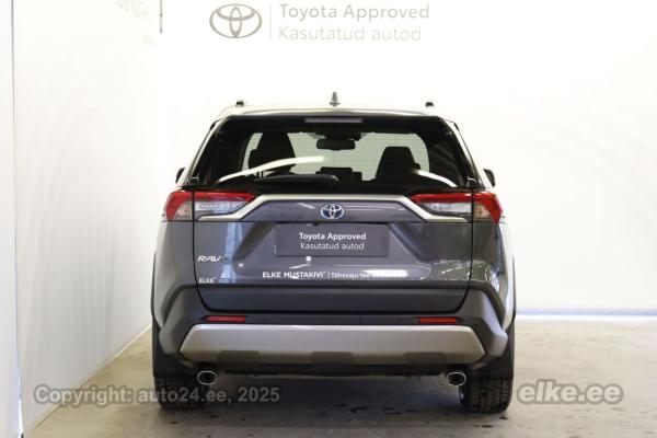 Grey Toyota RAV4 2025 in Tallinn, with an engine capacity of 2.49 L and mileage of 11 thousand km for 43900 €, photo 4 on AUTOMOTO.COM.LV