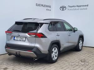 Grey Toyota RAV4 2025 in Tallinn, with an engine capacity of 2.49 L and mileage of 11 thousand km for 43995 €, photo 2 on AUTOMOTO.COM.LV