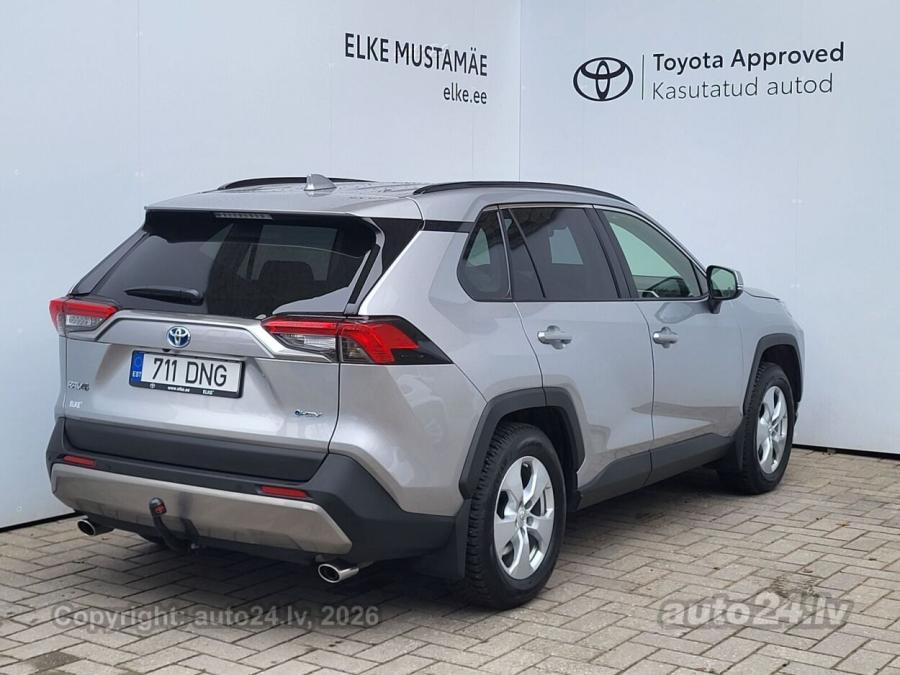 Grey Toyota RAV4 2025 in Tallinn, with an engine capacity of 2.49 L and mileage of 11 thousand km for 43995 €, photo 2 on AUTOMOTO.COM.LV