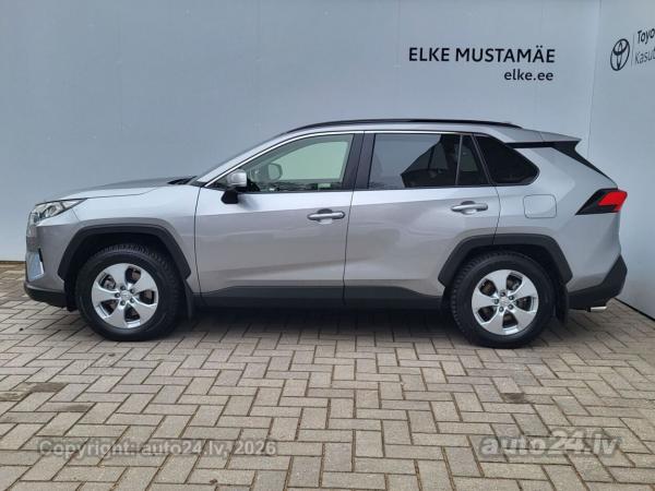Pelēks Toyota RAV4 2025 Tallina, ar dzinēja tilpumu 2.49 L un nobraukumu 11 tūkst. km par 43995 €, foto 3 vietnē AUTOMOTO.COM.LV