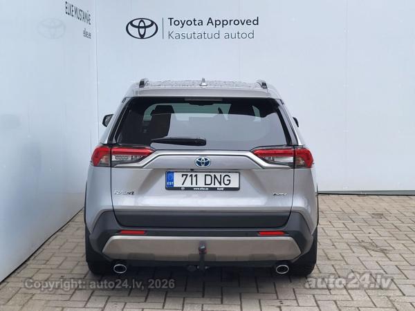 Pelēks Toyota RAV4 2025 Tallina, ar dzinēja tilpumu 2.49 L un nobraukumu 11 tūkst. km par 43995 €, foto 4 vietnē AUTOMOTO.COM.LV