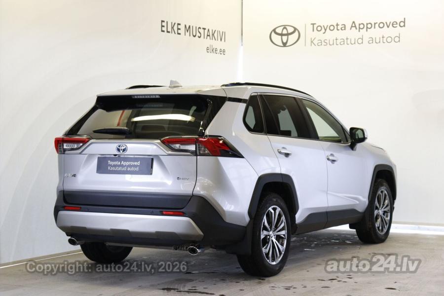 Pelēks Toyota RAV4 2025 Tallina, ar dzinēja tilpumu 2.49 L un nobraukumu 1 tūkst. km par 42900 €, foto 3 vietnē AUTOMOTO.COM.LV