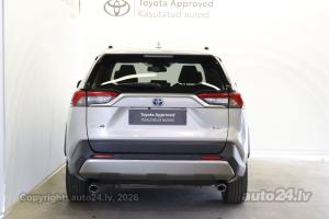 Grey Toyota RAV4 2025 in Tallinn, with an engine capacity of 2.49 L and mileage of 9 thousand km for 37990 €, photo 5 on AUTOMOTO.COM.LV