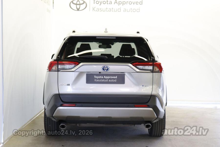 Grey Toyota RAV4 2025 in Tallinn, with an engine capacity of 2.49 L and mileage of 9 thousand km for 37990 €, photo 5 on AUTOMOTO.COM.LV