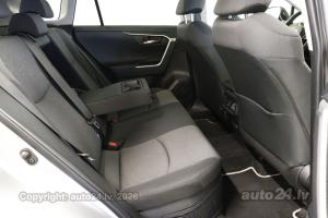 Grey Toyota RAV4 2025 in Tallinn, with an engine capacity of 2.49 L and mileage of 9 thousand km for 37990 €, photo 8 on AUTOMOTO.COM.LV