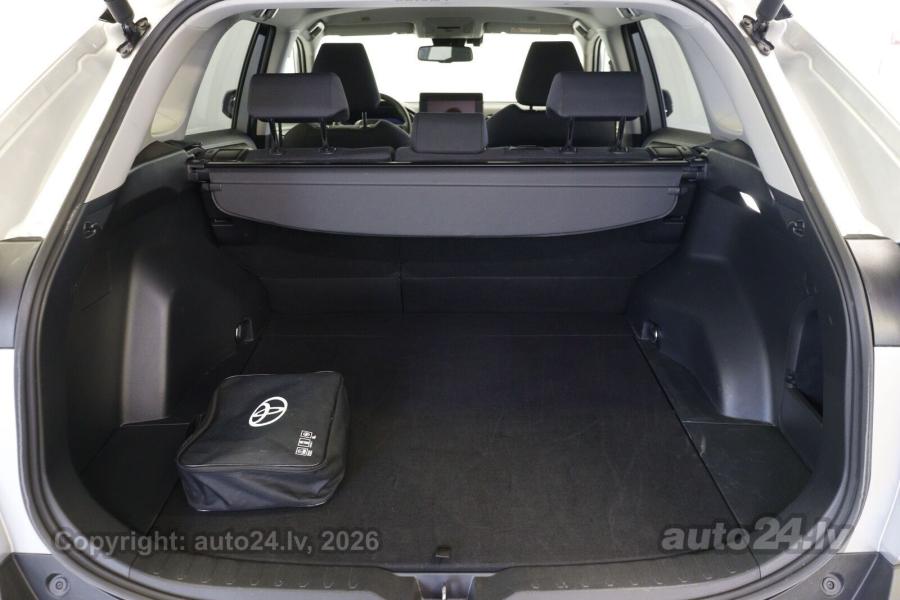 Grey Toyota RAV4 2025 in Tallinn, with an engine capacity of 2.49 L and mileage of 9 thousand km for 37990 €, photo 11 on AUTOMOTO.COM.LV