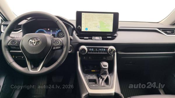 Серый Тойота РАВ 4 2025 в Таллин, объемом двигателя 2.49 л и пробегом 13 тыс. км за 39995 €, фото 8 на AUTOMOTO.COM.LV