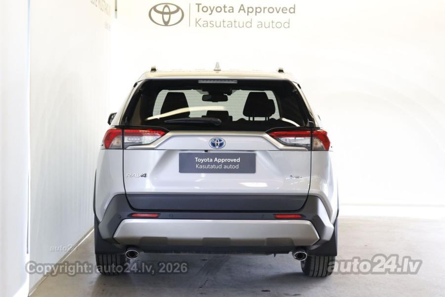 Grey Toyota RAV4 2025 in Tallinn, with an engine capacity of 2.49 L and mileage of 9 thousand km for 38900 €, photo 5 on AUTOMOTO.COM.LV