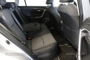 Grey Toyota RAV4 2025 in Tallinn, with an engine capacity of 2.49 L and mileage of 9 thousand km for 38900 €, photo 8 on AUTOMOTO.COM.LV