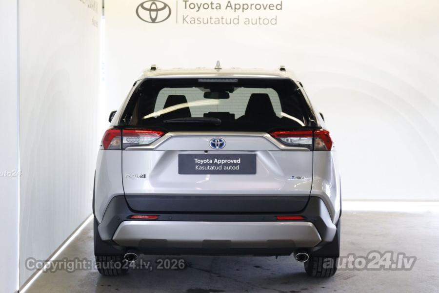 Grey Toyota RAV4 2025 in Tallinn, with an engine capacity of 2.49 L and mileage of 11 thousand km for 38900 €, photo 5 on AUTOMOTO.COM.LV