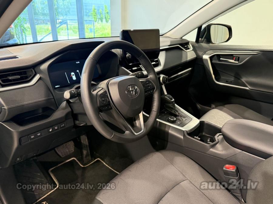 Серый Тойота РАВ 4 2025 в Таллин, объемом двигателя 2.50 л и пробегом 29 тыс. км за 38500 €, фото 11 на AUTOMOTO.COM.LV