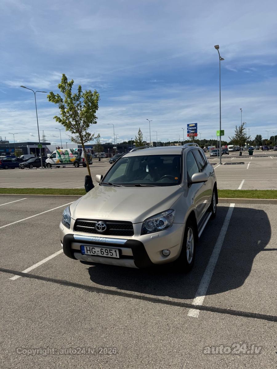 Toyota RAV4 2009 Rīga, ar dzinēja tilpumu 2.00 L un nobraukumu 206 tūkst. km par 3550 €, foto 6 vietnē AUTOMOTO.COM.LV