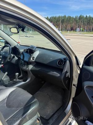 Toyota RAV4 2009 Rīga, ar dzinēja tilpumu 2.00 L un nobraukumu 206 tūkst. km par 3550 €, foto 10 vietnē AUTOMOTO.COM.LV