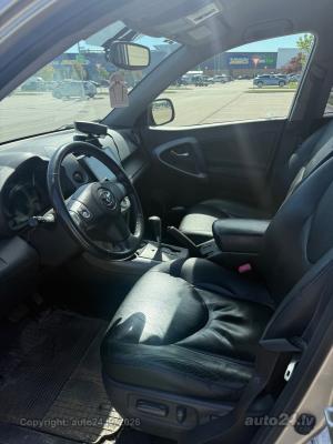 Toyota RAV4 2009 Rīga, ar dzinēja tilpumu 2.00 L un nobraukumu 206 tūkst. km par 3550 €, foto 12 vietnē AUTOMOTO.COM.LV